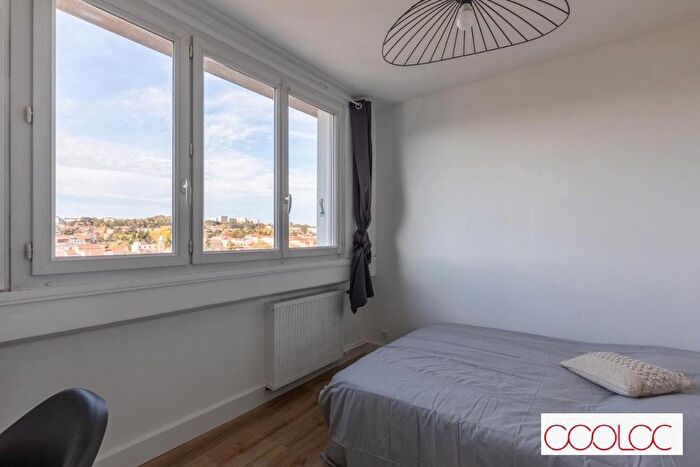 Appartement à louer - Pierre-Bénite - 1 pièce - 1 chambre