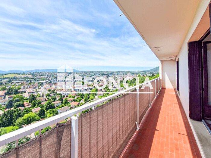 Centre Ville Nord, Voiron : Appartement 4 pièces à louer