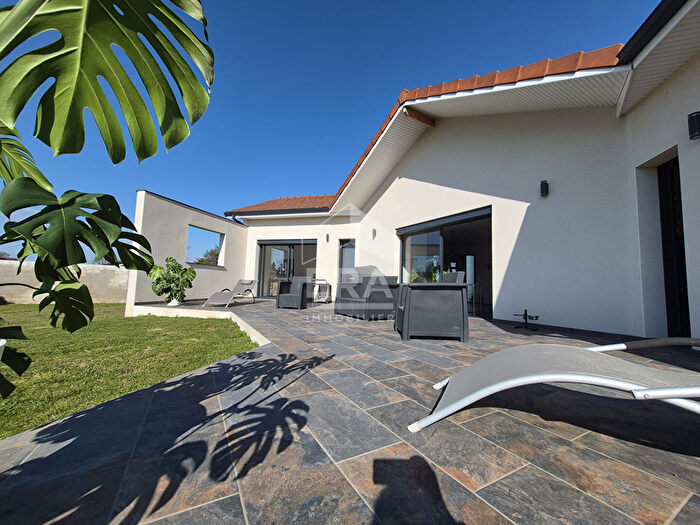 Maison à vendre - Vic-en-Bigorre - 4 pièces - 3 chambres