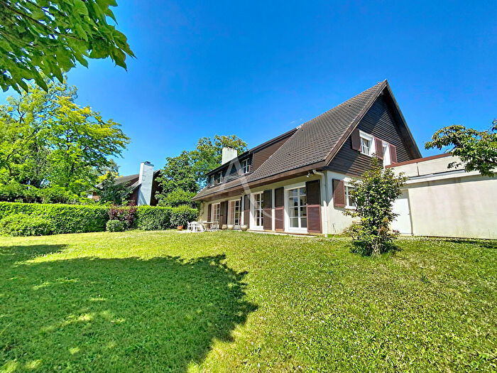 Chavenay : Maison 8 pièces à vendre