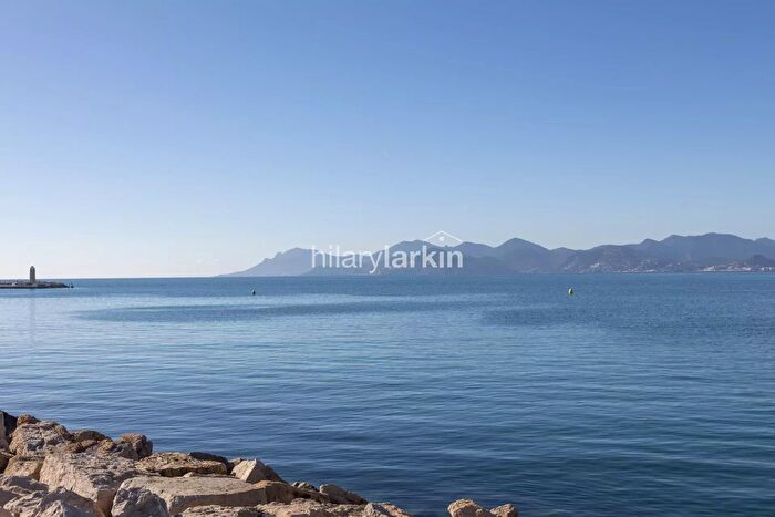 Appartement à vendre - Cannes, Pointe Croisette - 3 pièces - 2 chambres