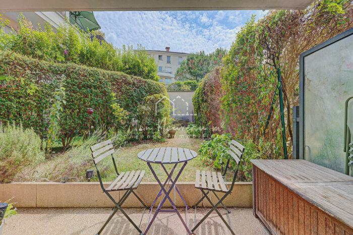 Noisy-le-Grand, Centre-ville : Appartement 2 pièces à vendre