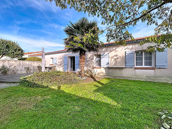 Maison à vendre - Talmont-Saint-Hilaire - 5 pièces - 3 chambres