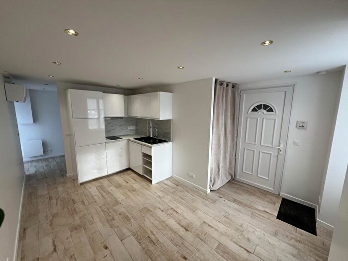 Appartement à louer - Moissy-Cramayel - 1 pièce