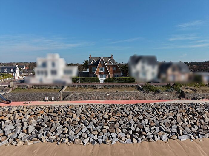 Maison 10 pièces à vendre à Agon-Coutainville