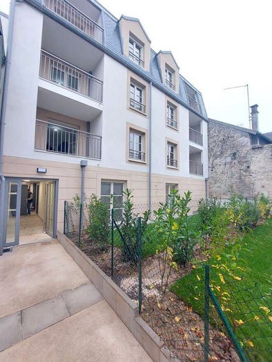 Saint Liesne-Centre Est, Melun : Appartement 2 pièces à louer
