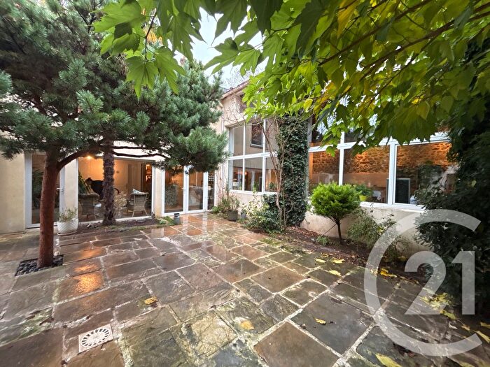 Maison à vendre - Mennecy, Centre-ville, Gare, Châtries, Château, Bel-Air - 15 pièces - 7 chambres