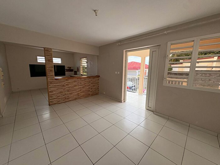 Maison à louer - Le Gosier - 3 pièces - 2 chambres