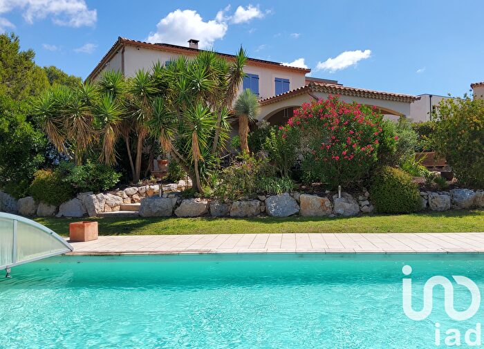 Maison à vendre - Beaucaire, Ugernum - 7 pièces - 4 chambres