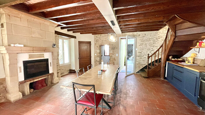 Maison à vendre - Saint-Clément-de-la-Place - 4 pièces - 2 chambres