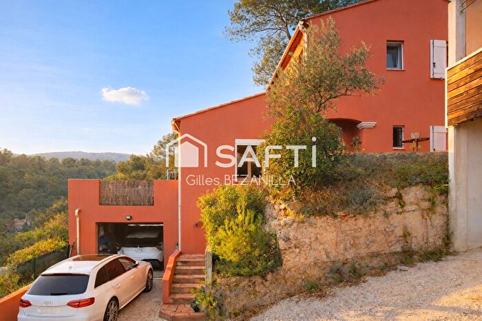 Maison à vendre - Solliès-Toucas - 4 pièces - 3 chambres