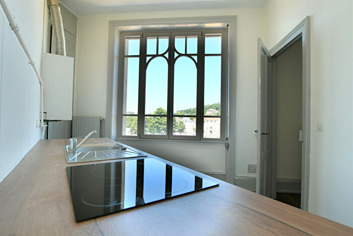 Appartement à louer - Épinal, Champ du Pin - 2 pièces - 1 chambre