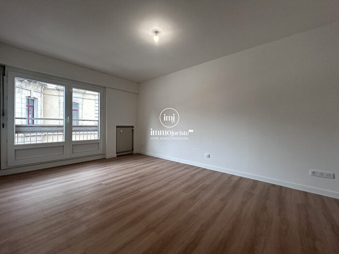 Limoges, Centre-ville, Hôtel de Ville, Emailleurs : Appartement 2 pièces à louer