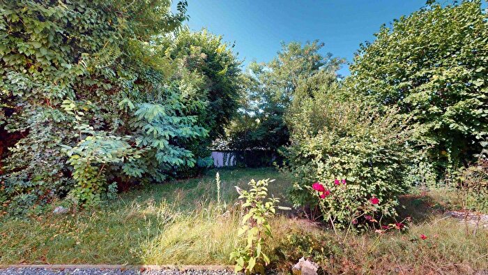 Appartement à louer - Centre Ville Nord Ouest, Fontainebleau - 1 pièce