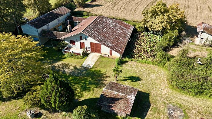 Maison à vendre - Mormès - 5 pièces - 3 chambres