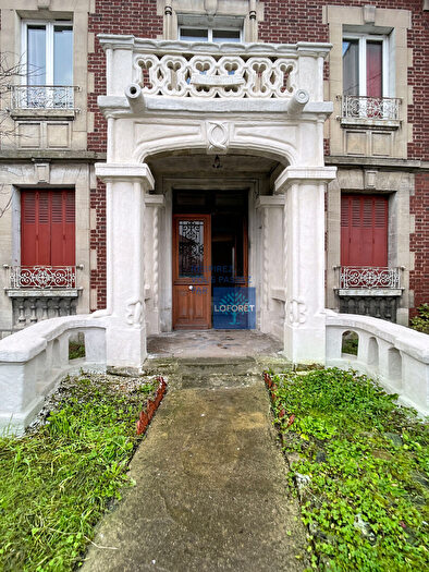 Maison à vendre - Nogent-sur-Oise, Mairie, République - 8 pièces - 5 chambres