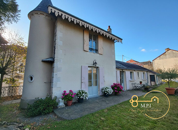 Maison à vendre - Fresnay-sur-Sarthe - 4 pièces - 2 chambres