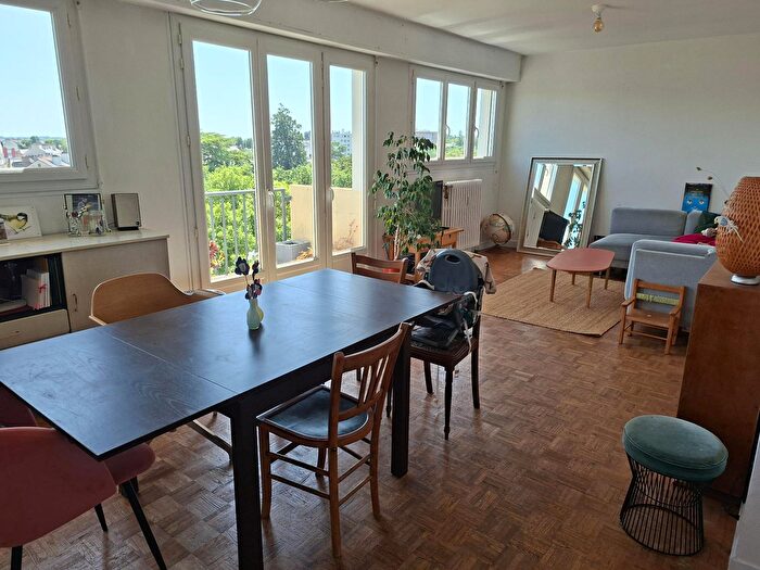Appartement 5 pièces à louer à Quartiers Centre, Fougères, Sévigné