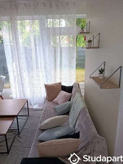 Appartement à louer - Plants-Iufm, Cergy - 1 pièce - 3 chambres