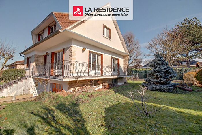 Maison à vendre - Conflans-Sainte-Honorine, Chennevières - 5 pièces - 3 chambres