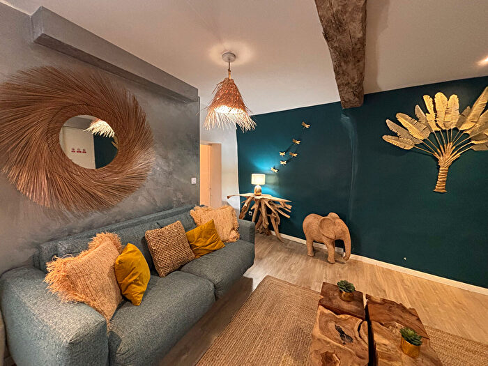 Appartement à vendre - Brignoles, Centre-ville, Vieille ville - 2 pièces - 1 chambre