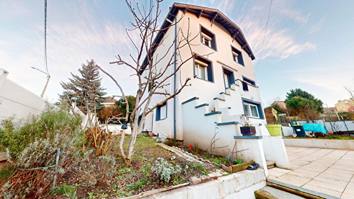 Maison à vendre - La Ricamarie - 8 pièces - 2 chambres