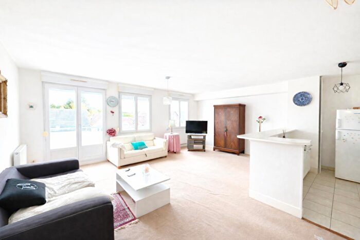 Appartement à vendre - Villers-Cotterêts - 2 pièces - 1 chambre