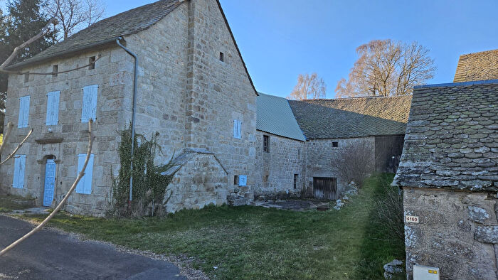 Maison 6 pièces à vendre à La Fage-Montivernoux