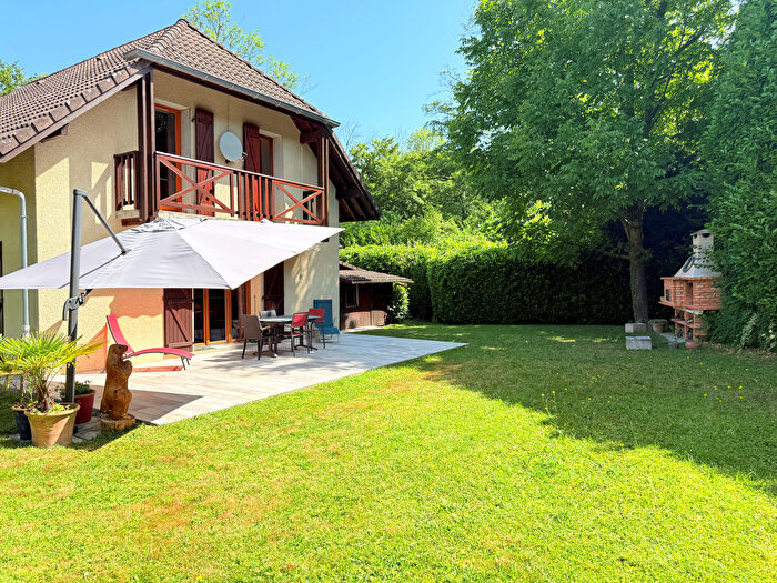 Maison à vendre - Challes-les-Eaux - 6 pièces - 5 chambres