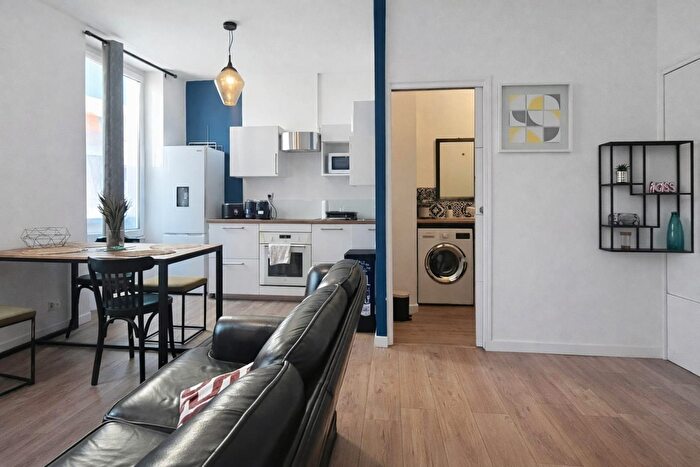 Appartement à louer - Marseille e , Euroméditerranée - 2 pièces - 1 chambre