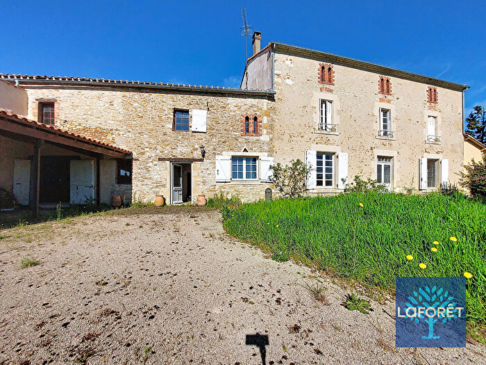 Chantonnay : Maison 12 pièces à vendre