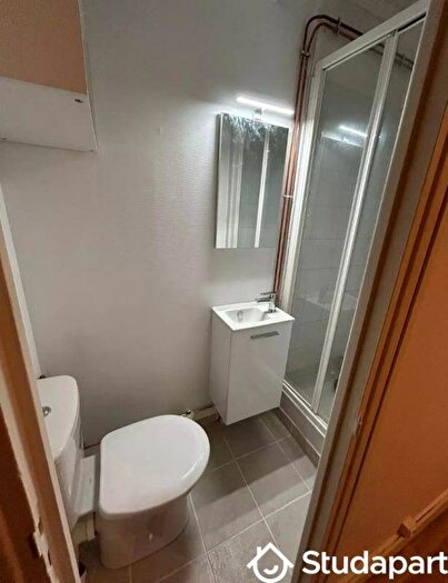 Appartement à louer - Gare, Troyes - 1 pièce