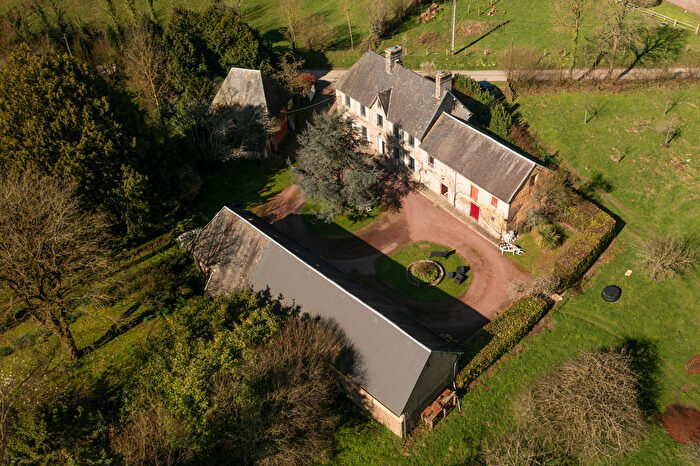 Maison à vendre - Saint-Denis-le-Gast - 5 pièces - 3 chambres