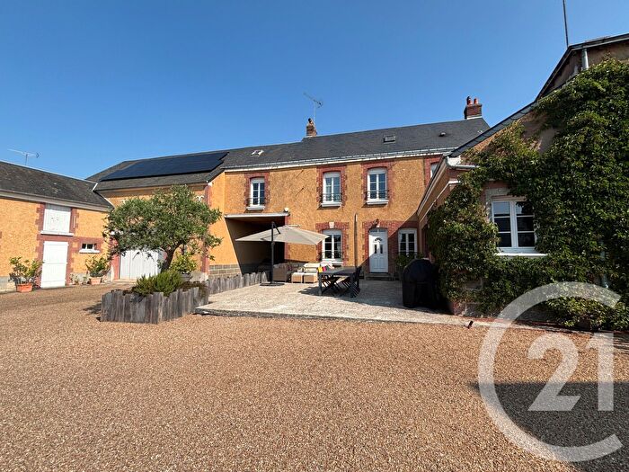 Maison 8 pièces à Oucques, à vendre