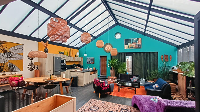 Appartement à vendre - Argenton-sur-Creuse - 4 pièces - 2 chambres