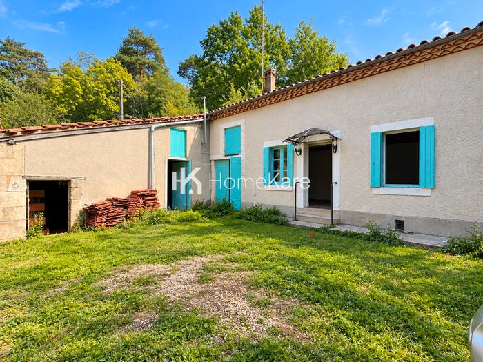 Maison 4 pièces à Château-l'Évêque, à vendre
