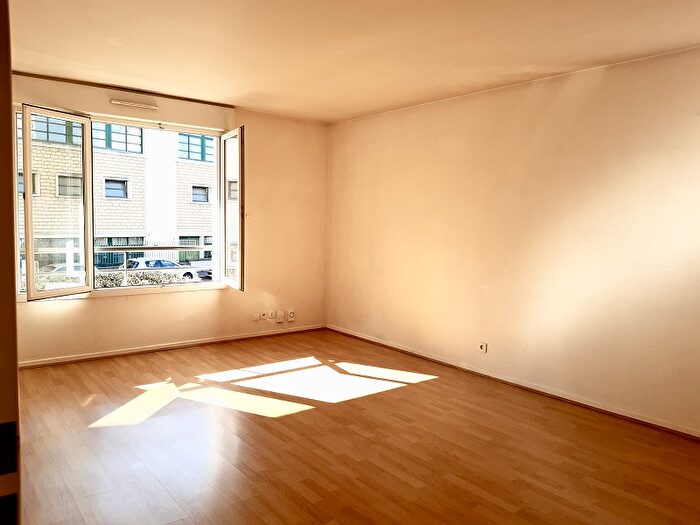 Appartement 3 pièces à louer - Montrouge, Haut-Mesnil Grand Sud