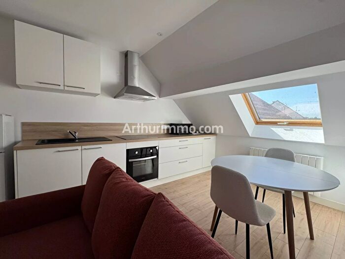 Lons-le-Saunier, Gare, Préfecture, Salines : Appartement 1 pièce à louer
