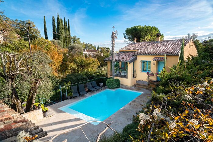 Maison à vendre - Tourrettes-sur-Loup - 5 pièces - 1 chambre