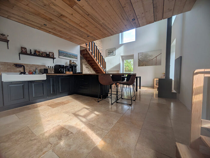 Saint-Vincent-Sterlanges - Maison 7 pièces à vendre