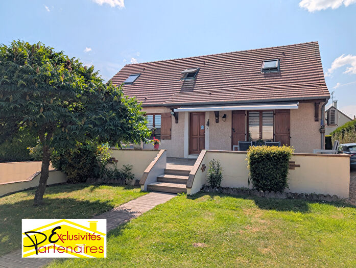 Maison à vendre - Bû - 5 pièces - 4 chambres