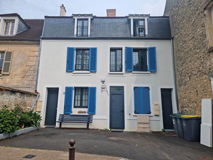 Appartement 1 pièce à Brie-Comte-Robert, Centre-ville, à louer