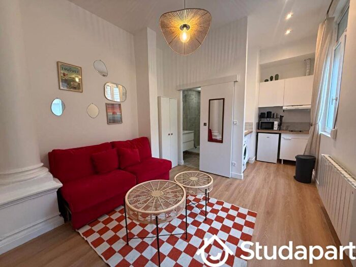 Appartement à louer - Centre Ville, Amiens - 1 pièce