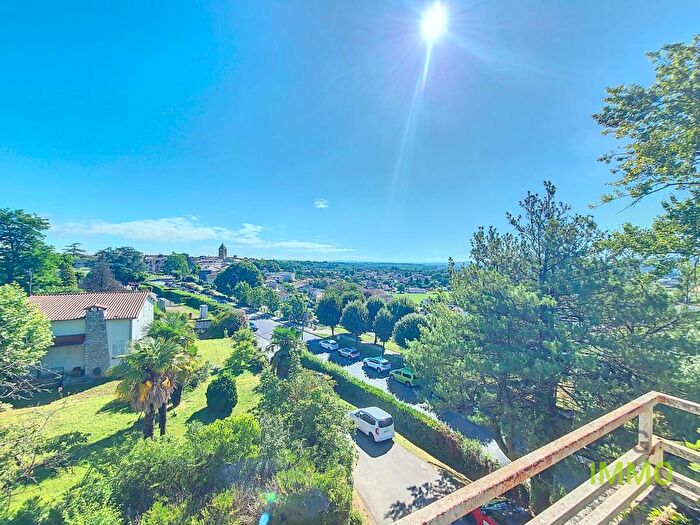 Appartement à vendre - Saint-Gaudens - 5 pièces - 3 chambres