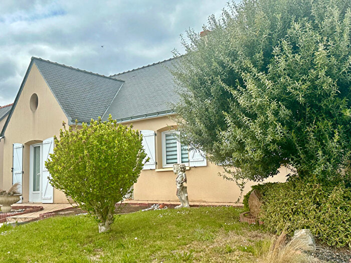Maison à vendre - Distré - 5 pièces - 4 chambres