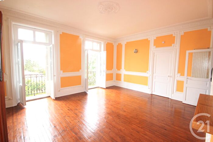 Appartement à louer - Châtel-Guyon - 1 pièce