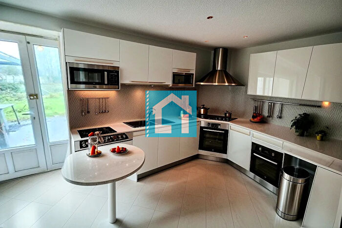 Maison à vendre - Saint-Sauveur-la-Pommeraye - 6 pièces - 4 chambres