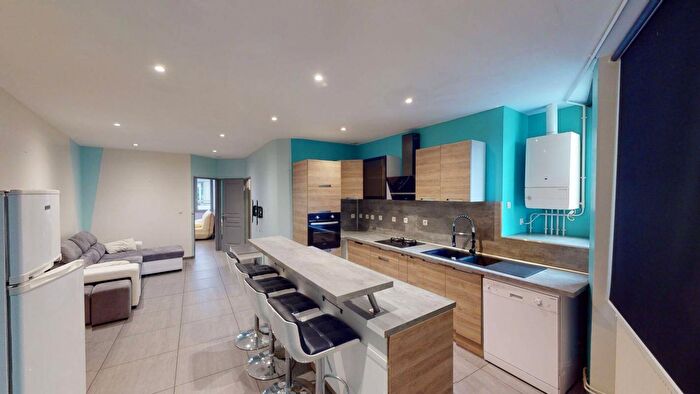 Appartement à louer - Hyper Centre-Vieille Ville, Saint-Étienne - 3 pièces - 2 chambres