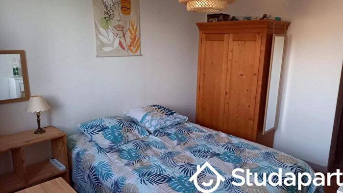 Appartement à louer - Nord, Carbon-Blanc - 1 pièce - 2 chambres