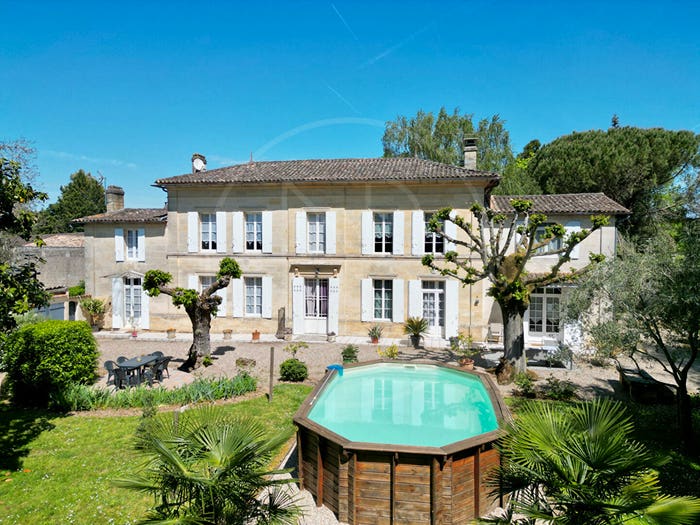 Maison 12 pièces à postalCode, à vendre